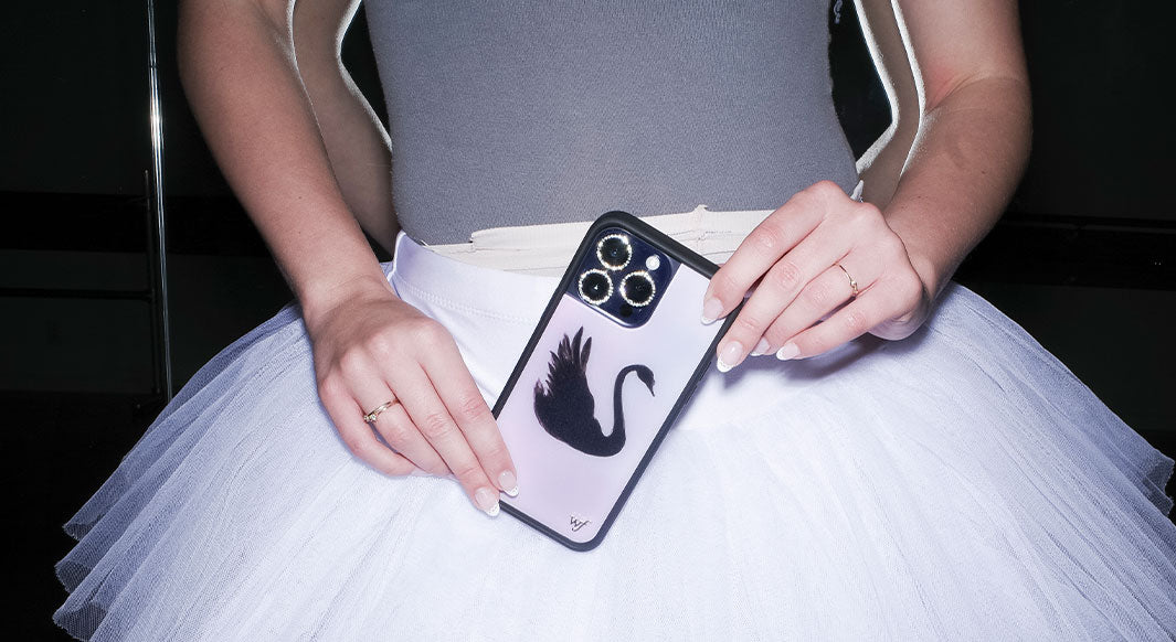 Black Swan – Wildflower Cases