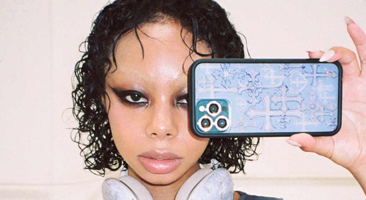 Cross Girl – Wildflower Cases